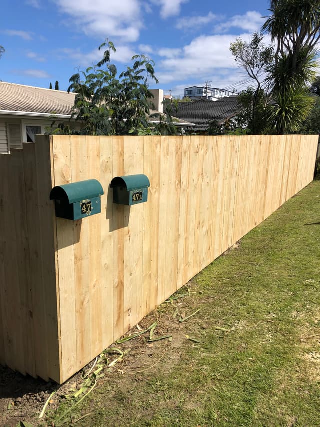 Fenced In Decked Out - Certified Fence, Deck & Gate Builder in Auckland